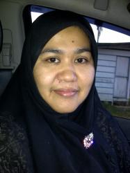 Menyamar Jadi Perempuan Iran - Serambinews.com