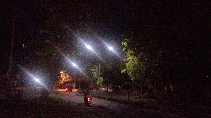 PLTMG Arun 1 Bangun Lampu PJU di Jalur Dua Meuria Paloh - Serambinews.com