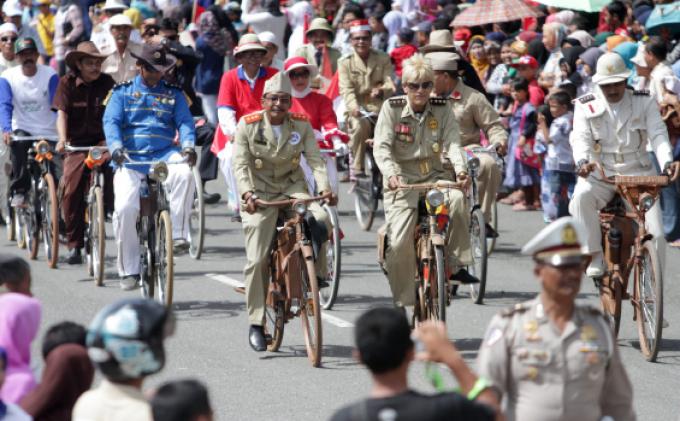 Puluhan Mobil Hias Meriahkan Pawai HUT RI, Pagi Ini di Banda Aceh ...