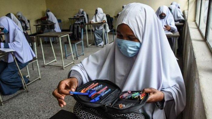 Pelajar Putri Sierra Leone Berusia 13 Tahun Hamil Tetap Dapat Sekolah ...