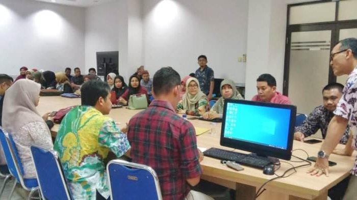 Fakultas Tarbiyah dan Keguruan UIN Ar-Raniry Gelar Pelatihan Peningkatan Manajemen IT Prodi ...