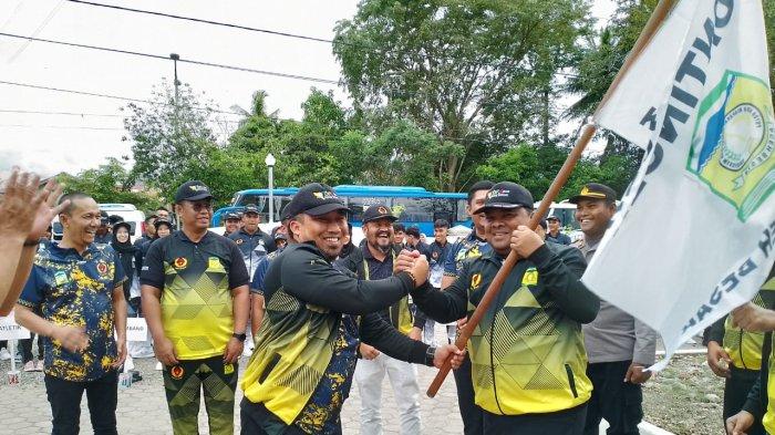 Iswanto Semangati Atlet PORA Aceh Besar - Serambinews.com