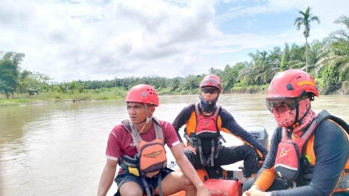 Hari Keenam, Tim SAR Perluas Area Pencarian 3 Korban Longsor ...