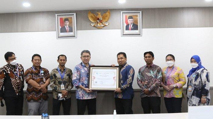 Pj Bupati Aceh Besar Terima Penghargaan dari Puspeka Kemendikbudristek, Aktif Kampanyekan P4GN ...