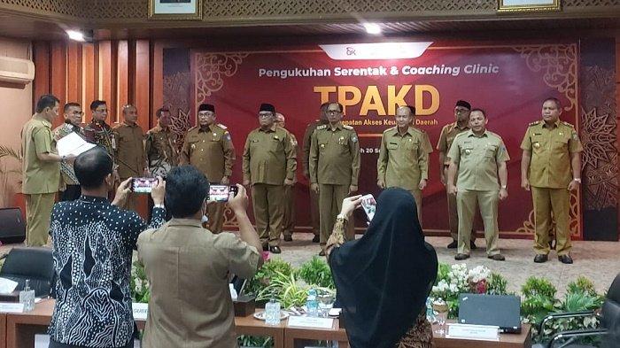 Bupati Aceh Selatan Hadiri Coaching Clinic Sekaligus Pengukuhan TPAKD ...