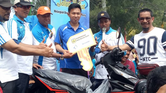 Hadiah Utama Sepeda Motor Ditarik, Pria Ini Paling Beruntung Setelah ...
