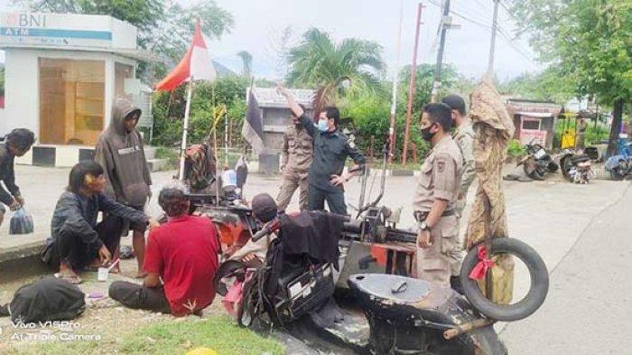 Satpol PP Tertibkan Anak Punk - Serambinews.com