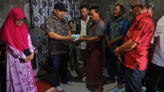 Turun ke Gampong, Pj Bupati Aceh Besar Sosialisasi Program Imunisasi Anak - Serambinews.com