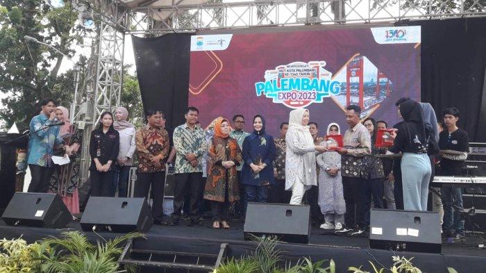 Stand Diskop UKM Aceh Juara 3 di Expo Palembang - Serambinews.com