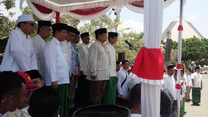 Jadi Pembina Apel Hari Santri Nasional di Tebuireng, Prabowo: Kemerdekaan Tak Lepas dari Peran ...