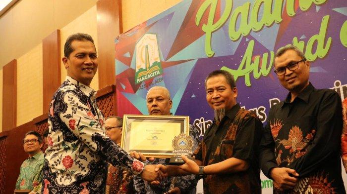 PT Mifa Raih Penghargaan Padmamitra Award Aceh 2019 - Serambinews.com
