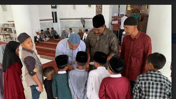 Warga Bandar Dua Pijay Santuni 396 Anak Yatim pada Peringatan Maulid Nabi - Serambinews.com