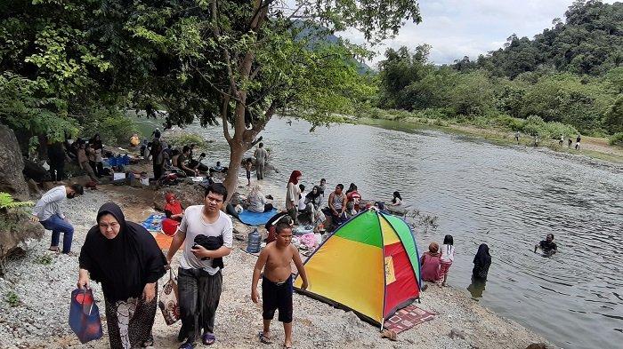 Lokasi Wisata Alam di Leupung Aceh Besar Ramai Pengunjung - Serambinews.com