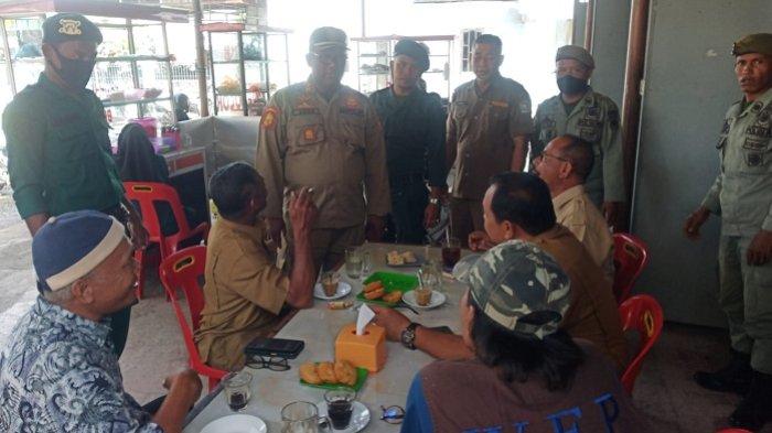 Banyak ASN Nongkrong di Warung Kopi di Pidie - Serambinews.com