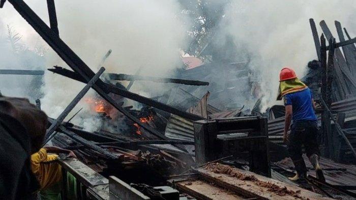 Usaha Perabot dan Panglong Kayu di Bireuen Terbakar, Api Diduga Berasal ...