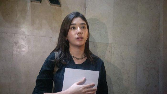 Mantan Suami Berulah, Selebgram Clara Shinta Didatangi Debt Collector hingga Mobil Ditarik ...