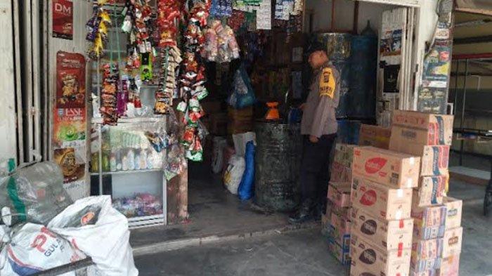 Jelang Ramadhan, Personel Polsek Simpang Keuramat Pantau Stok Sembako ...