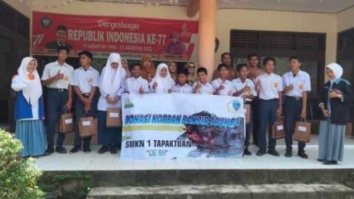 SMKN 1 Tapaktuan Salurkan Bantuan untuk Siswa SMPN di Trumon Korban Banjir - Serambinews.com