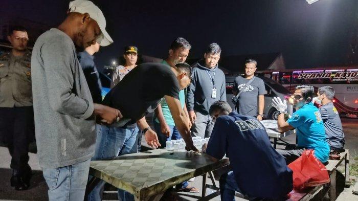 BNNK Bireuen Turun Ke Terminal, Para Sopir Jalani Tes Urine ...