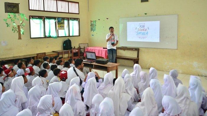 PLTMG ARUN Sosialisasikan Pengurangan Sampah Plastik di Sekolah ...