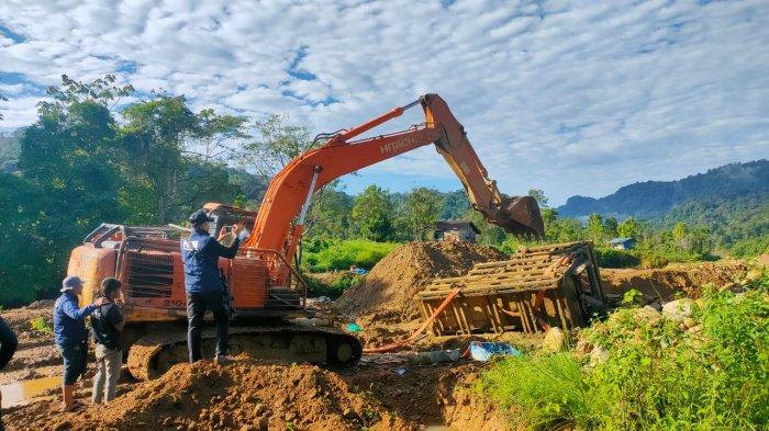 Polisi Hentikan Aktivitas Tambang Emas Ilegal di Geumpang Pidie, Satu Unit Ekskavator Ikut ...