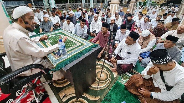 Pakar Tafsir UIN Isi Tausiah Agama di Pidie, Dua Kunci Utama Menjadi ...
