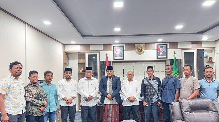 Tgk Ahmada Bantu Perjuangkan MIN di Kemukiman Seulimeum - Serambinews.com