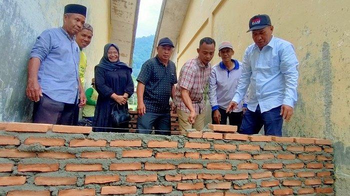 Kadisdikbud Agara Biayai Pembangunan Toilet SDN 4 Seumadam - Serambinews.com