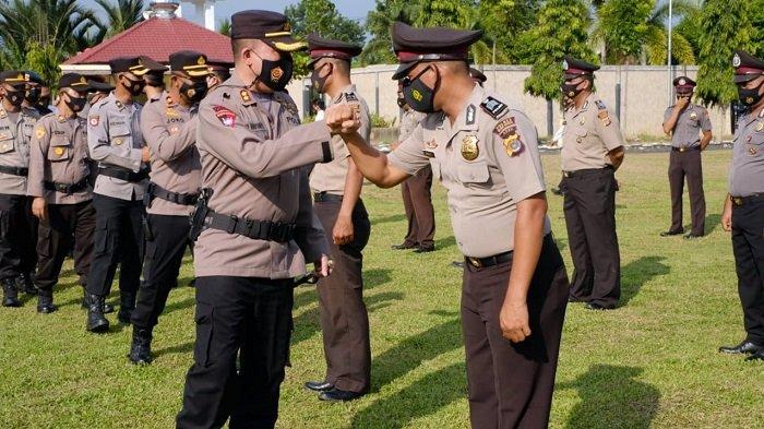 Kapolres Aceh Utara Pimpin Upacara Kenaikan Pangkat - Serambinews.com