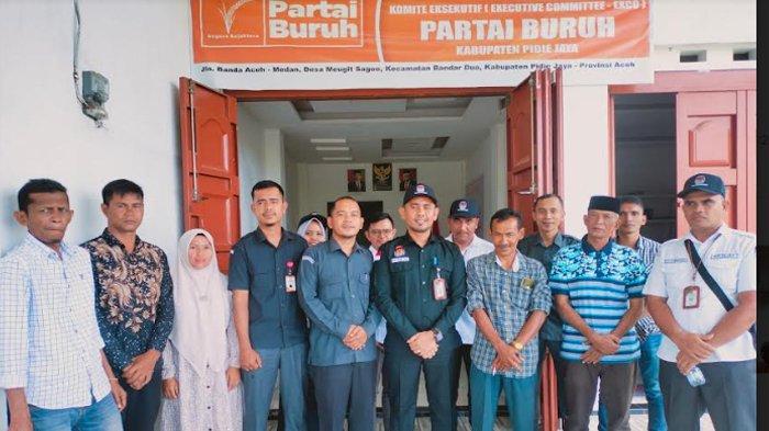 KIP Pidie Jaya Verifikasi Faktual Sembilan Parnas dan Empat Parlok - Serambinews.com