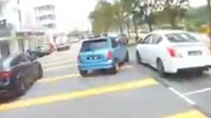 Viral Mobil Mundur Sendiri Tanpa Pengemudi - Serambinews.com