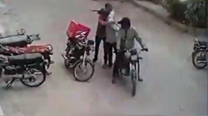 Mau Merampok dan Todongkan Senjata, Tiba-Tiba Perampok Ini Berubah ...