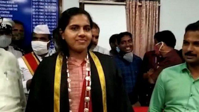 Mahasiswi Berhasil Menjadi Wali Kota Termuda di India - Serambinews.com