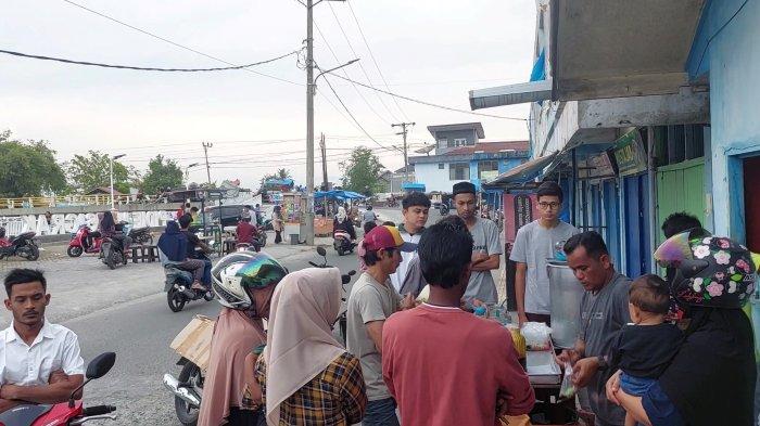 Nostalgia Es Campur Awak Awai di Sigli yang Melegenda, Takjil Favorit ...