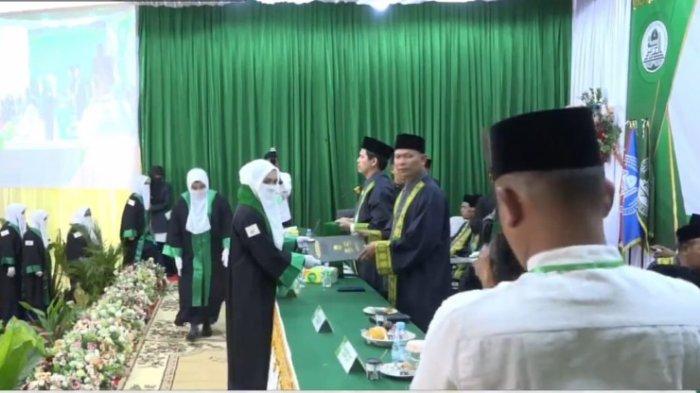 IAI Al Aziziyah Samalanga Bireuen Wisuda 503 Sarjana, 125 Lulus Cumlaude - Serambinews.com