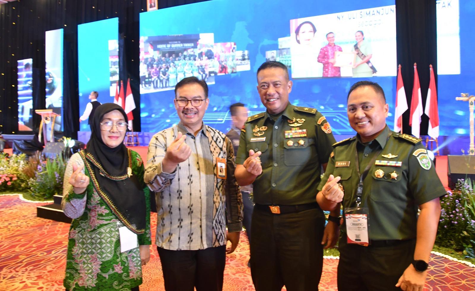 BKKBN Aceh dan Babinsa Kodim 0104/ Aceh Timur Raih Penghargaan Tingkat ... BKKBN Aceh dan Babinsa Kodim 0104/ Aceh Timur Raih Penghargaan Tingkat ...