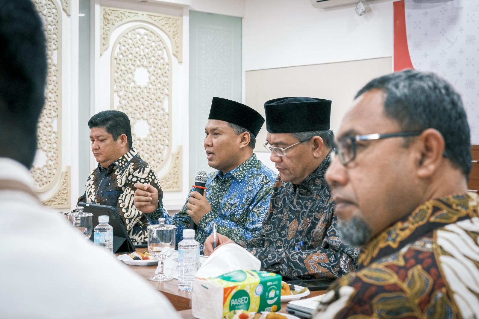 KDEKS Maksimalkan Pelayanan Ekonomi Keuangan Syariah di Aceh - Serambinews.com