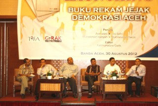 GeRAK Luncurkan Buku Rekam Jejak Demokrasi Aceh - Serambinews.com