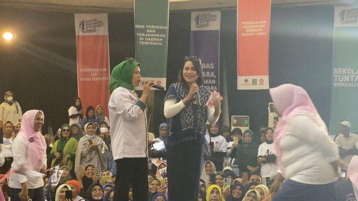 Nyanyi saat Kampanye, Penyanyi Ambon Lilis Berhasil Bawa Pulang Uang ...