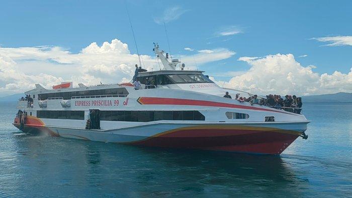 Hari Kelima Arus Balik Lebaran, Penumpang Membludak di Pelabuhan Amahai - Tribunambon.com