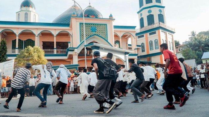 Cara Kreatif Anak Muda Wandan Culture di Kepulauan Kei Galang Dana ...