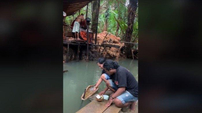 Video Dua Orang Pemuda Makan Papeda Roho Viral di TikTok - Tribunambon.com