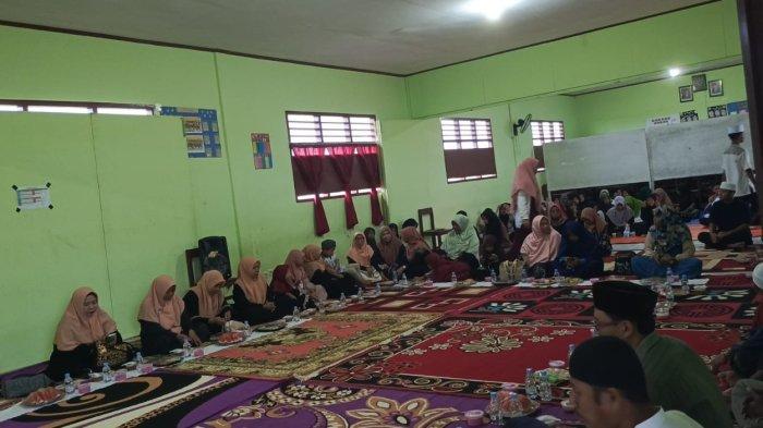 Kemenag Buru Gelar Buka Puasa Bersama Siswa-Sisiwi Mts Miftahul Khair ...