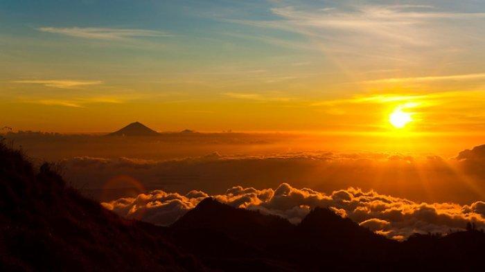 Tiga Lokasi Terbaik untuk Berburu Sunset di Maluku, Wajib Kamu Abadikan ...