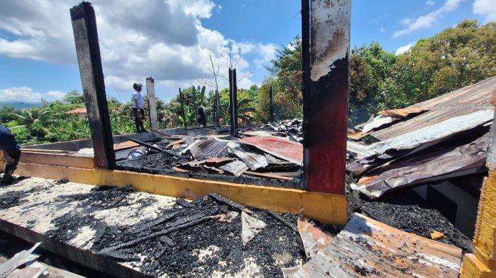 2 Unit Rumah Warga Waiheru Terbakar, Kerugian Ditaksir Ratusan Juta Rupiah - Tribunambon.com