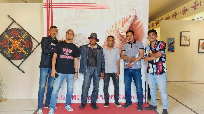 Maluku Mural Family Pajang Ragam Genre Lukisan di Pameran Seni Rupa ...