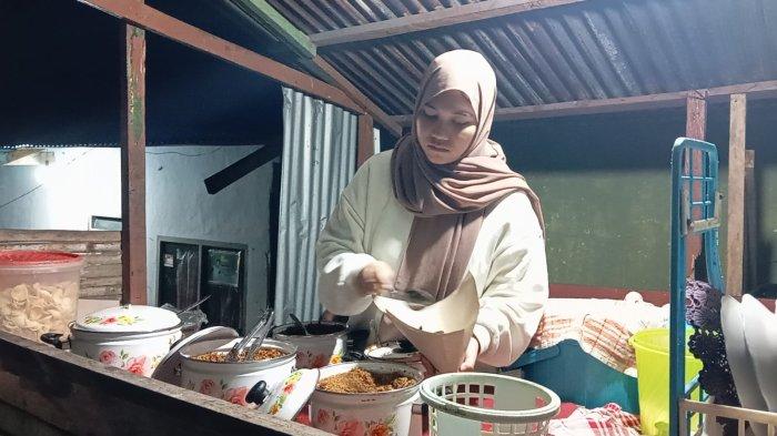 Nasi Kuning Mama Dijah di Kota Tual Sejak 1996, Pelanggan: Rasa Tak ...