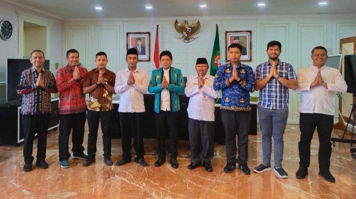 Umat Hindu Maluku Undang Pj Gubernur Sadali Le Hadiri Utsawa Dharma ...