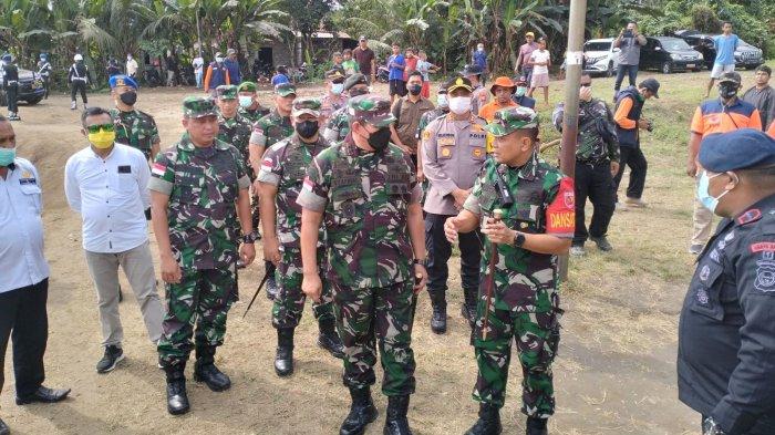 Pangdam Pattimura Tinjau Lokasi Pengungsi Erupsi Gunung Ibu, Keamanan dan Kebutuhan Terpenuhi ...