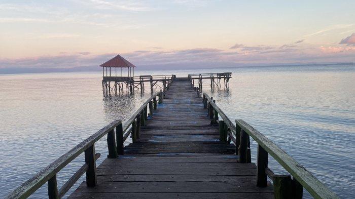 Rekomendasi untuk Liburan Akhir Pekan, Ini Potret Pantai Moki di ...